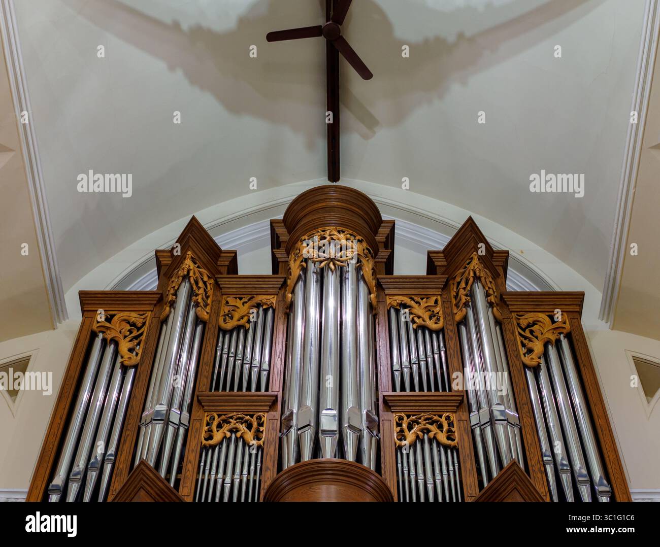 Urban churchscape ottawa hi-res stock photography and images - Alamy