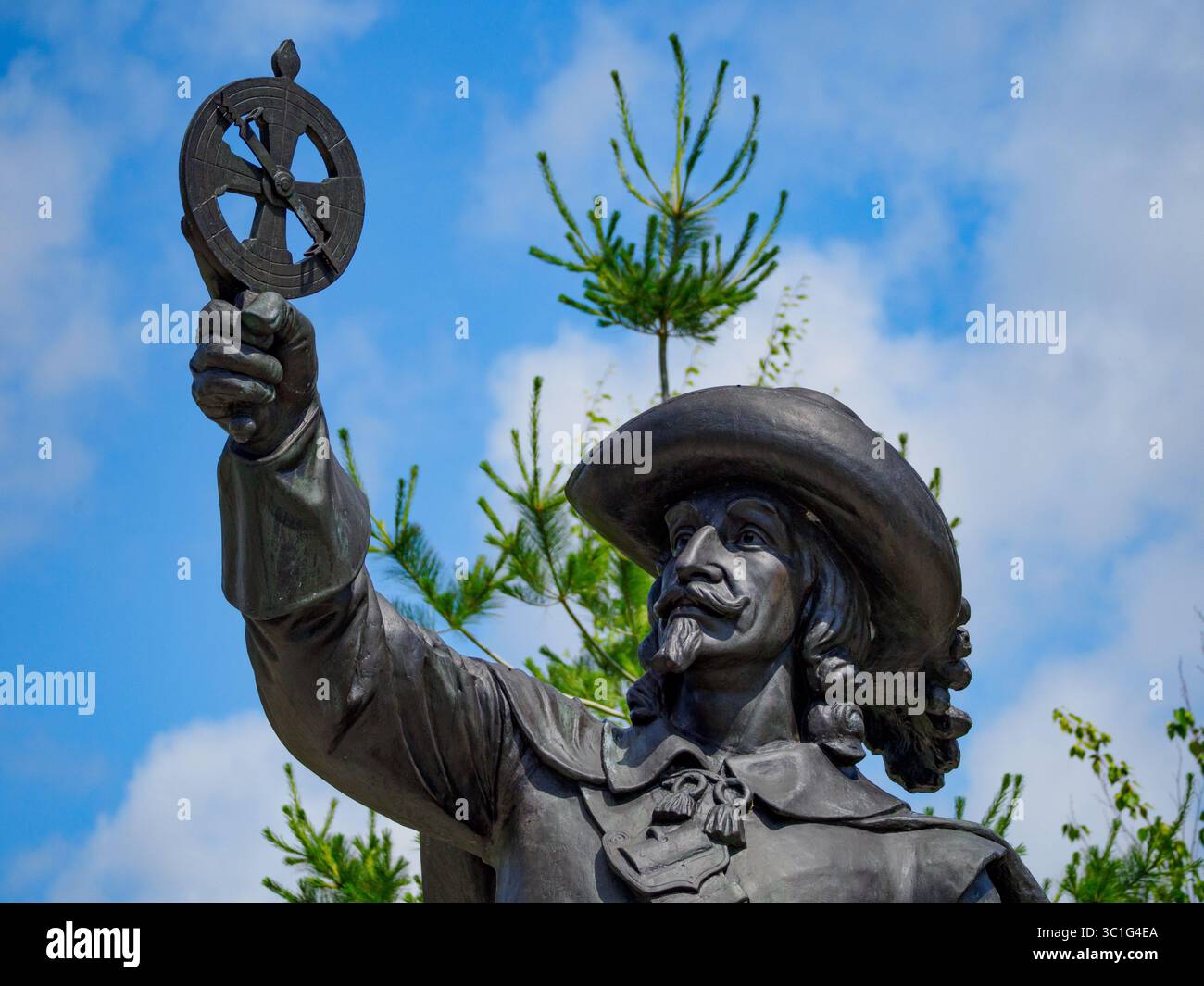 Champlain statue close up hi-res stock photography and images - Alamy