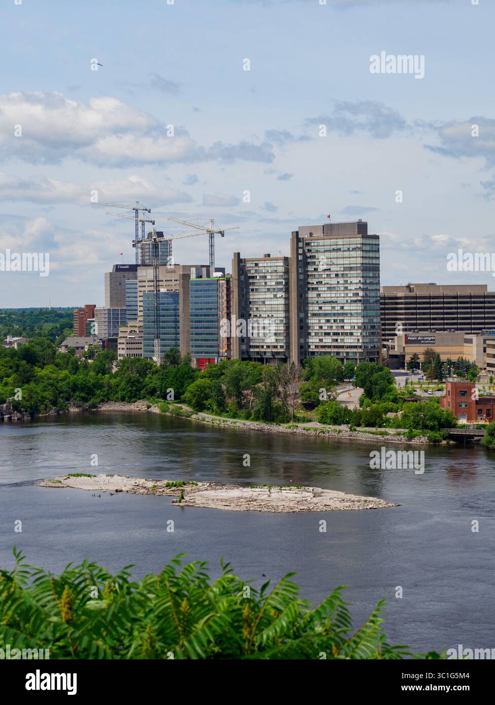 Modern office towers gatineau hi-res stock photography and images - Alamy