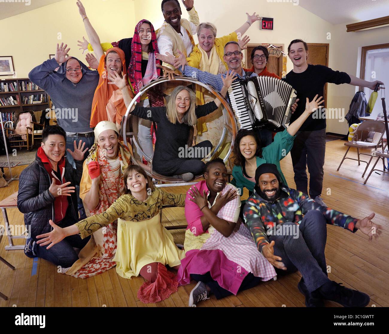 The good person of szechwan hi-res stock photography and images - Alamy