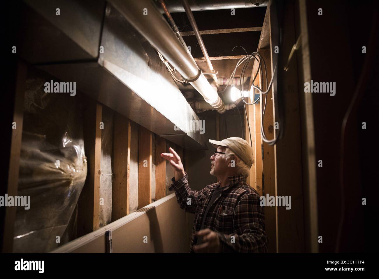 April 25, 2018 - White Bear Lake, MN, U.S.A - Bernie Brown shows off ...