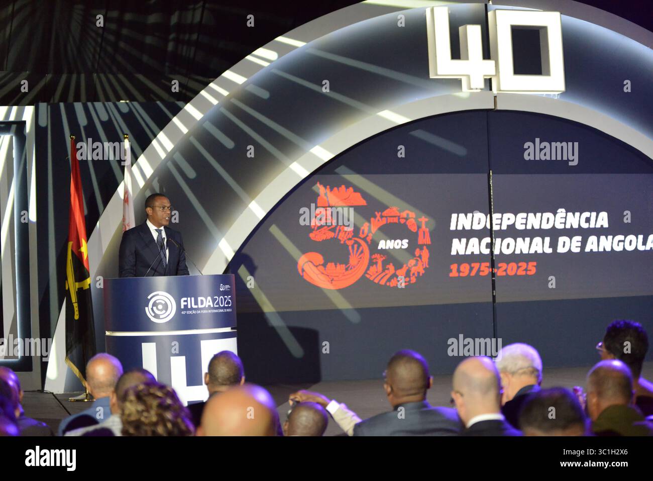 (250723) -- LUANDA, July 23, 2025 (Xinhua) -- Jose de Lima Massano ...