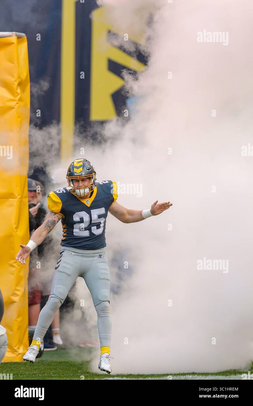 February 17,2019: Ryan Moeller (25) of San Diego Fleet introduction ...