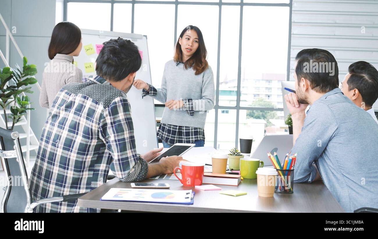 Diversity multiethnic team group of business people Present meeting ...