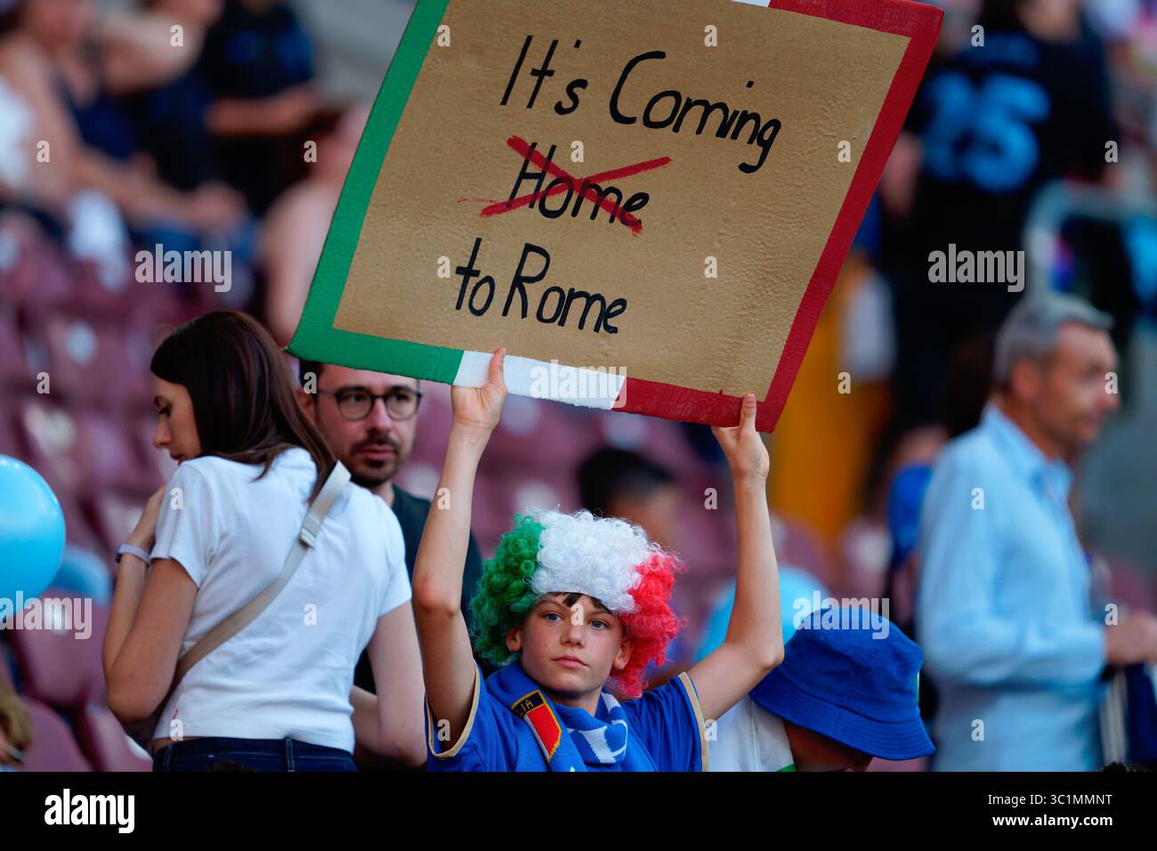 Supporters of Italy during UEFA Women's EURO 2025 - Semifinal - England ...
