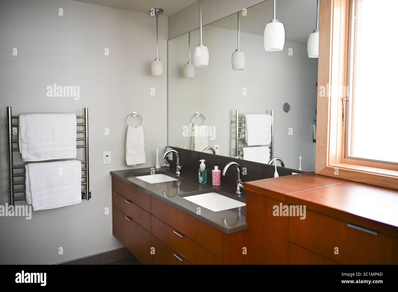 Laundry chute hi-res stock photography and images - Alamy