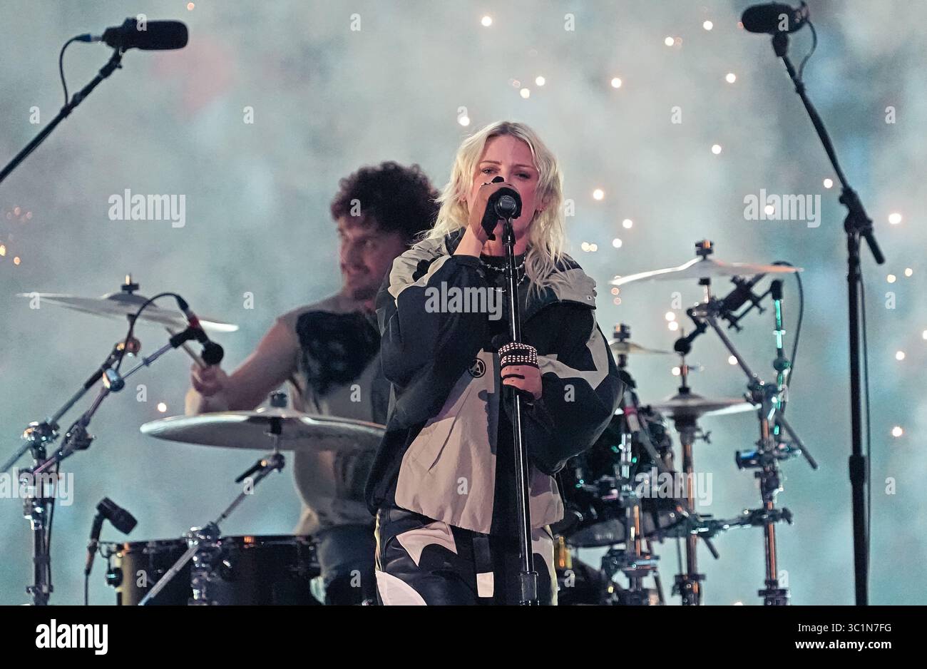 Emily armstrong linkin park hi-res stock photography and images - Alamy