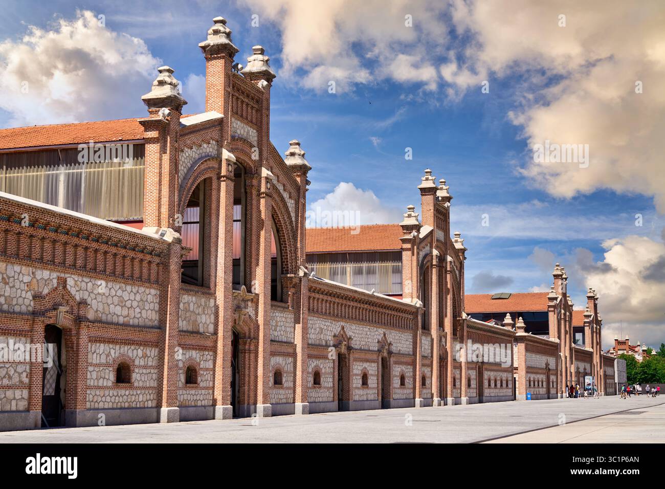 Matadero, Plaza de Legazpi, Former slaughterhouse, Contemporary art ...
