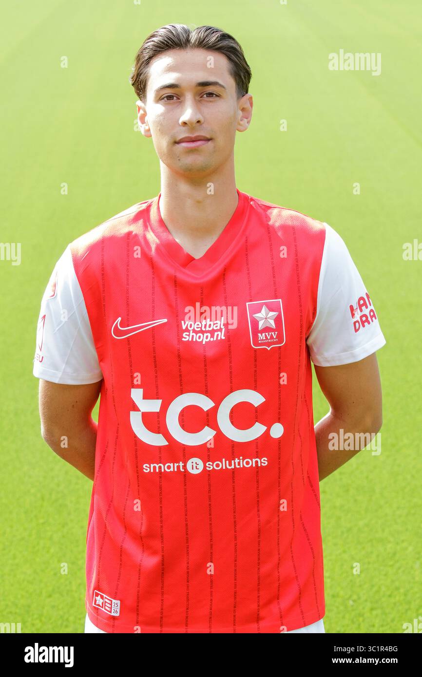 MAASTRICHT, NETHERLANDS - JULY 23: Luca Foubert of MVV Maastricht ...