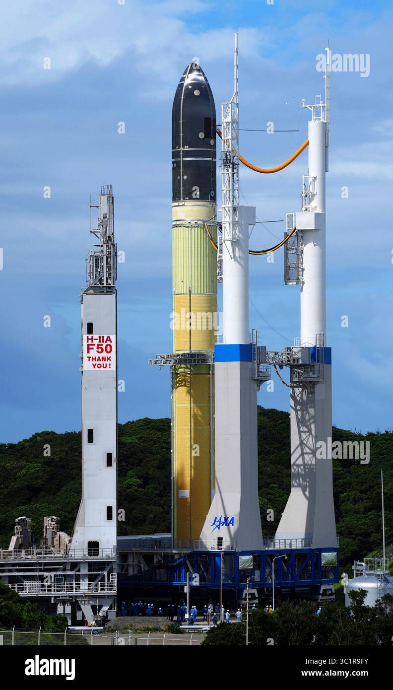 The H3 rocket No. 6 moves to the launch site for a combustion test at ...