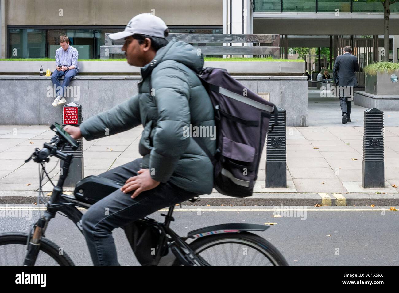 Uber london 2025 hi-res stock photography and images - Alamy