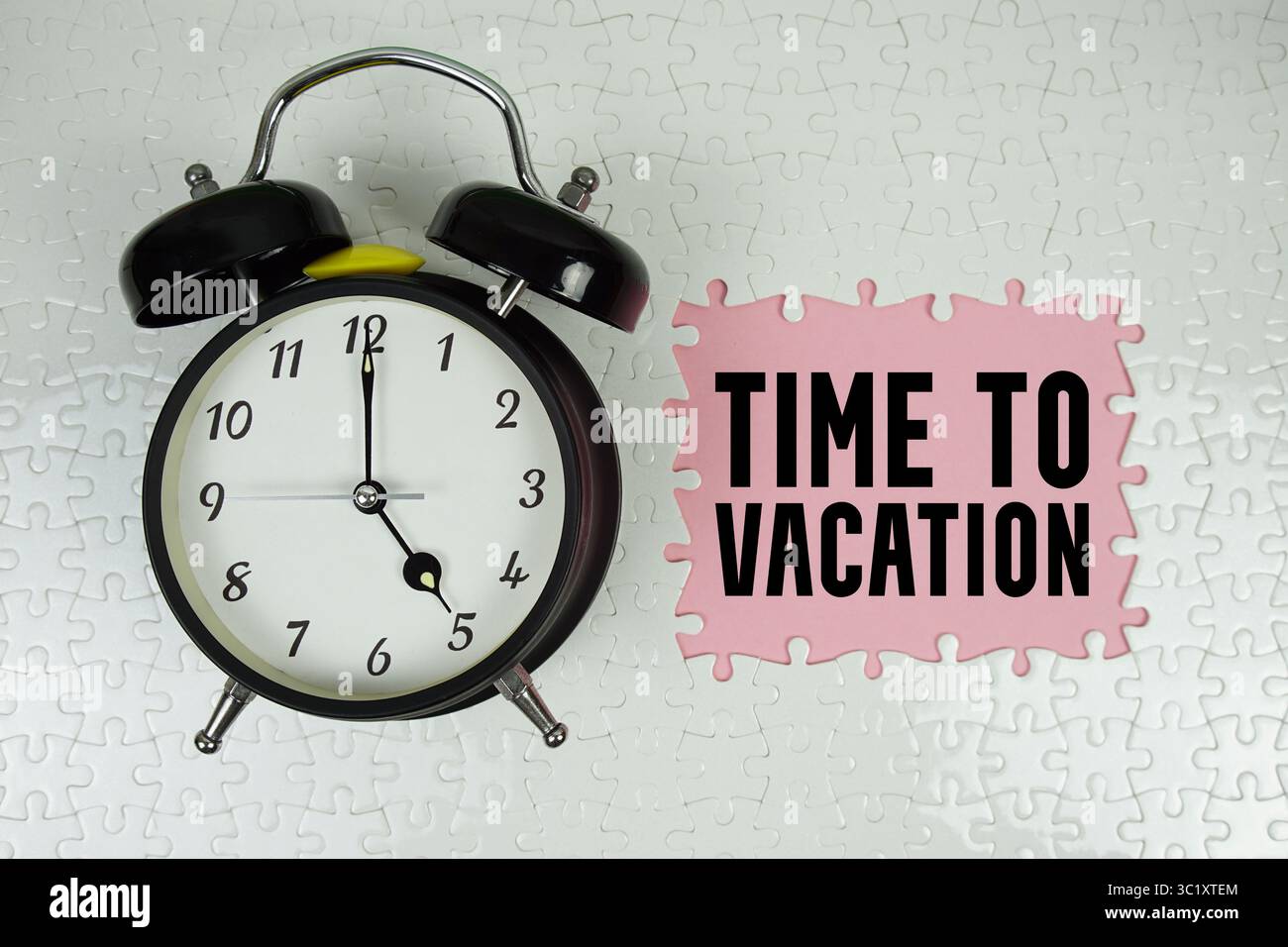 Time to Vacation text with alarm clock on pink background Stock Photo ...