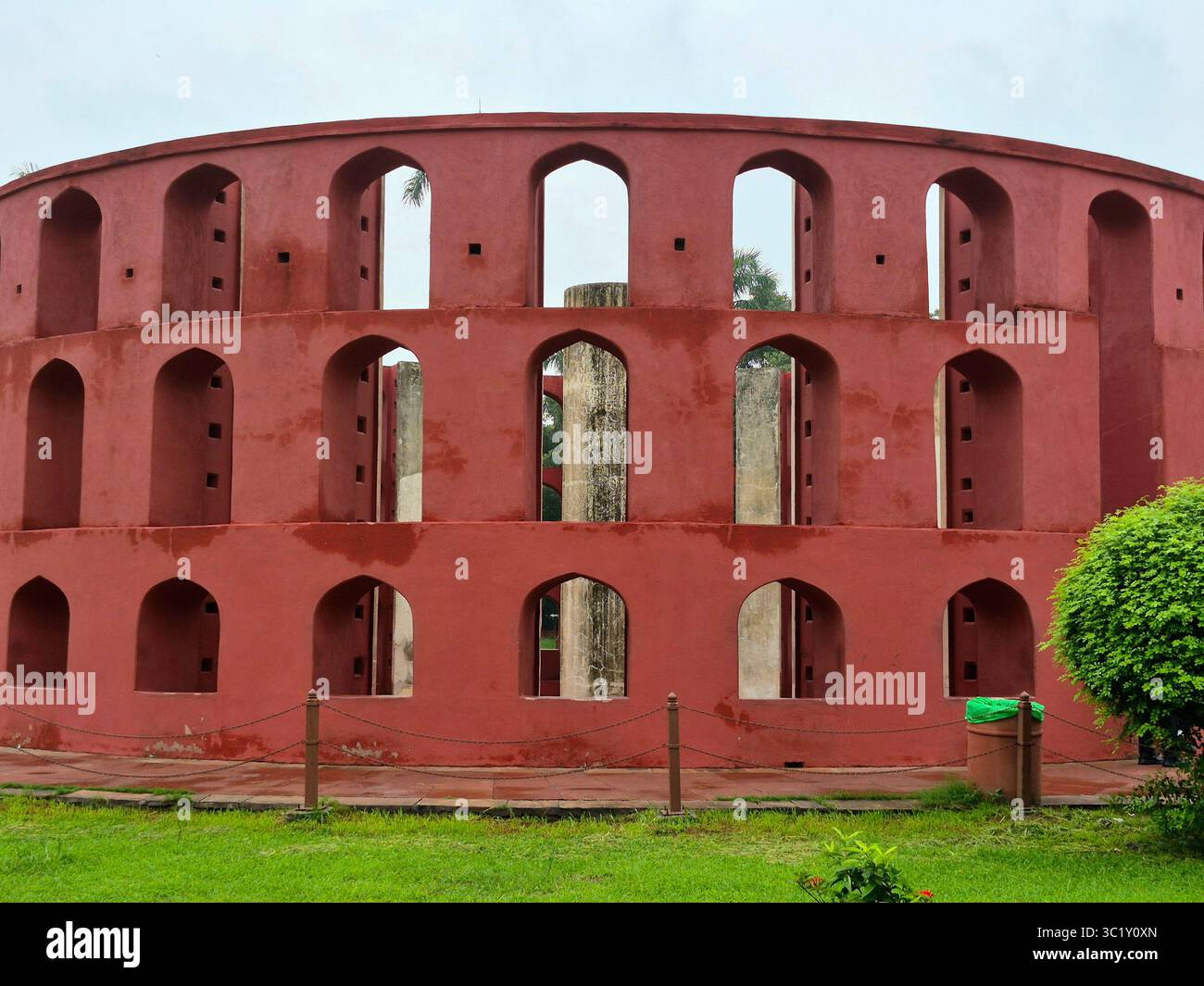 Jantar mantar instruments hi-res stock photography and images - Alamy