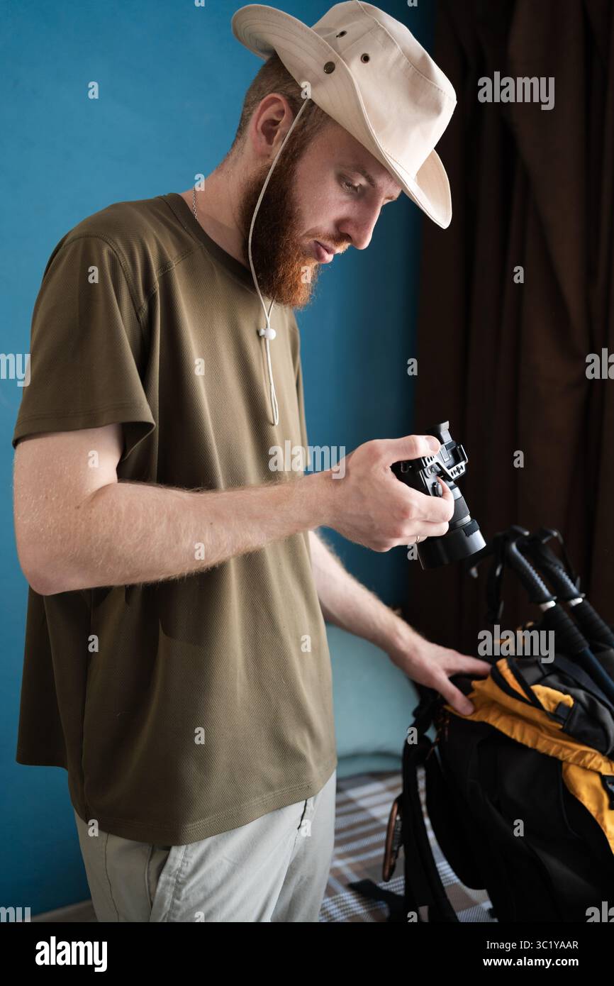 Bearded male photographer home hi-res stock photography and images - Alamy