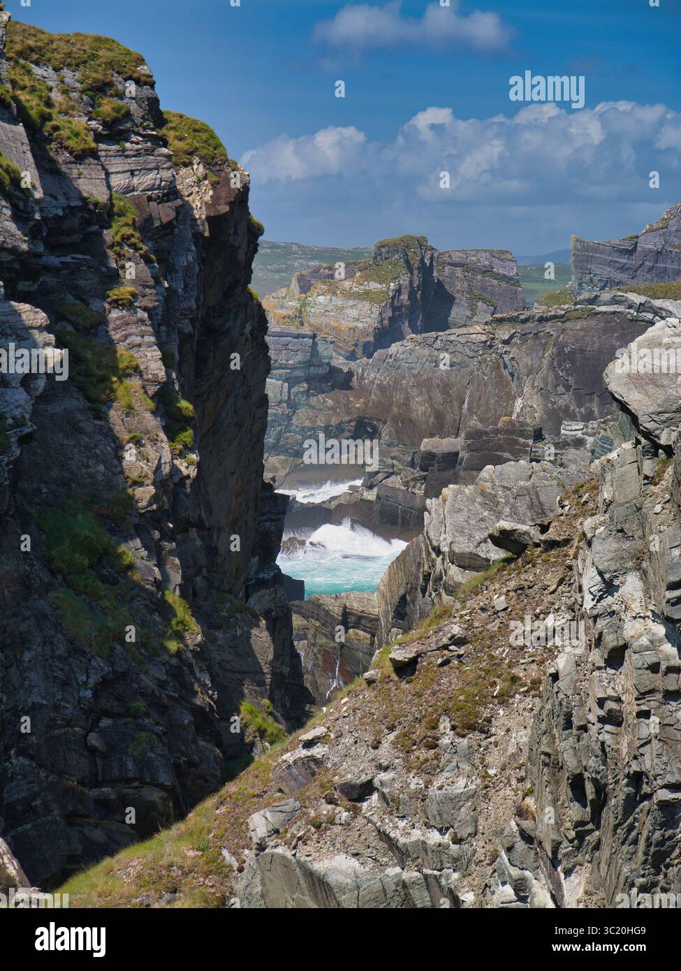 Rugged cliffs iconic rock formations hi-res stock photography and ...