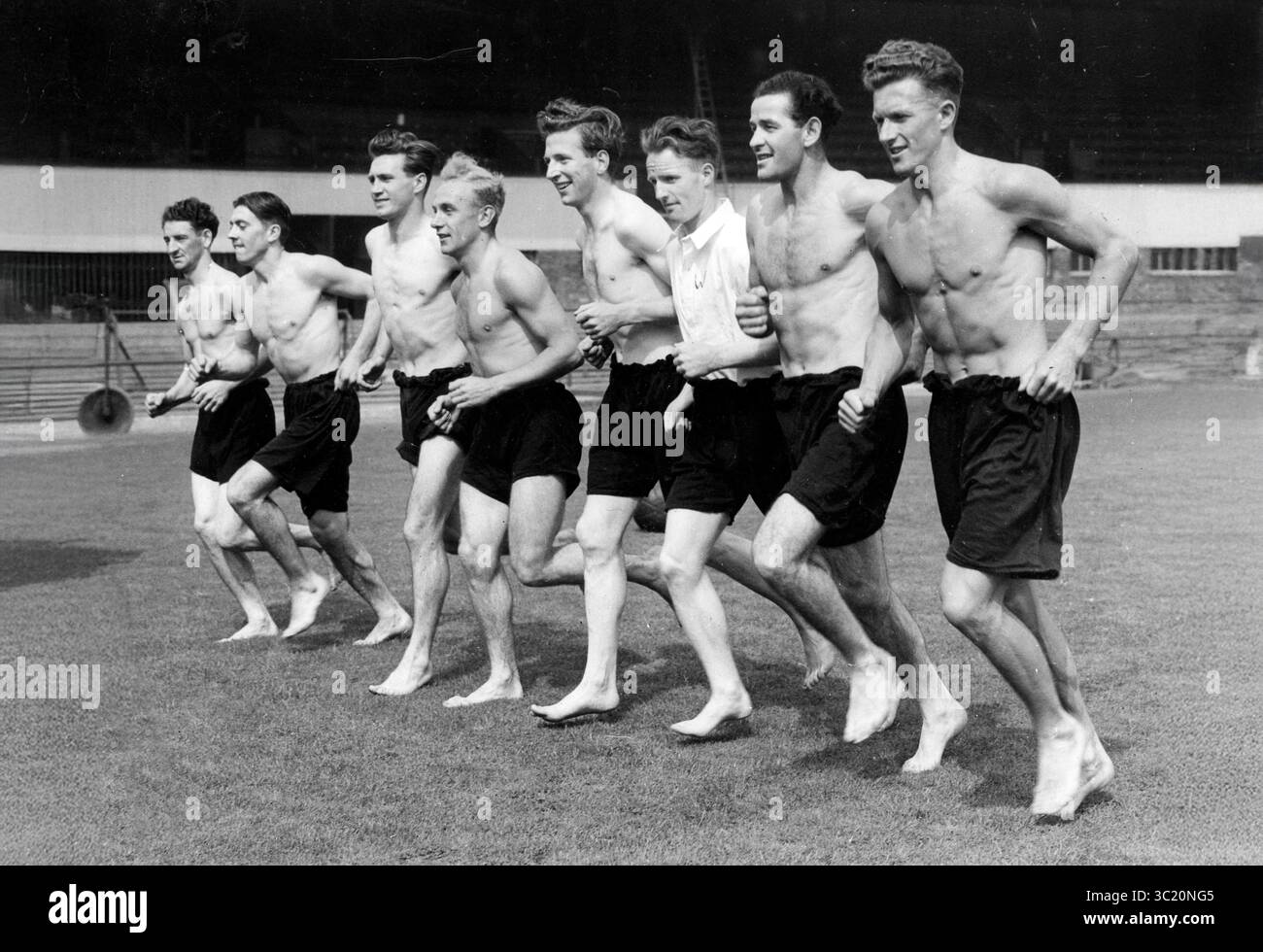 Billy Wright in pre season training at Molineux with Jimmy Mullen, Jimmy Dunn Stock Photo - Alamy