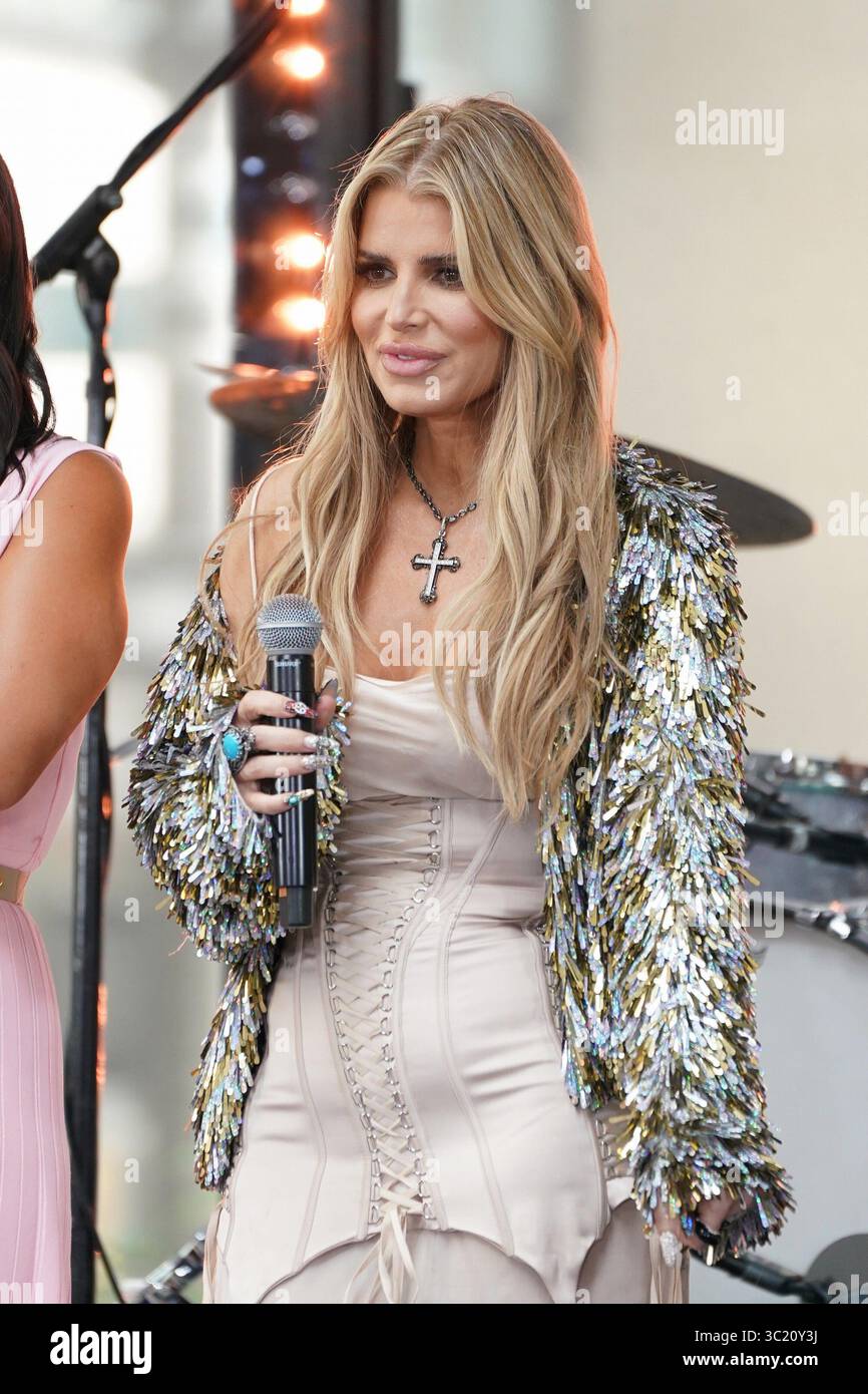 Jessica Simpson on stage for NBC Today Show Concert Series with Jessica ...