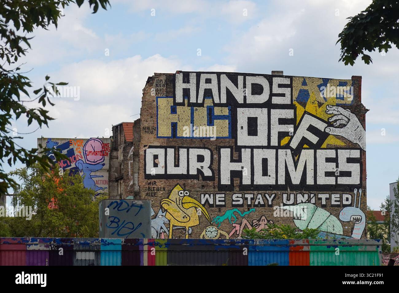 Berlin housing activism hi-res stock photography and images - Alamy