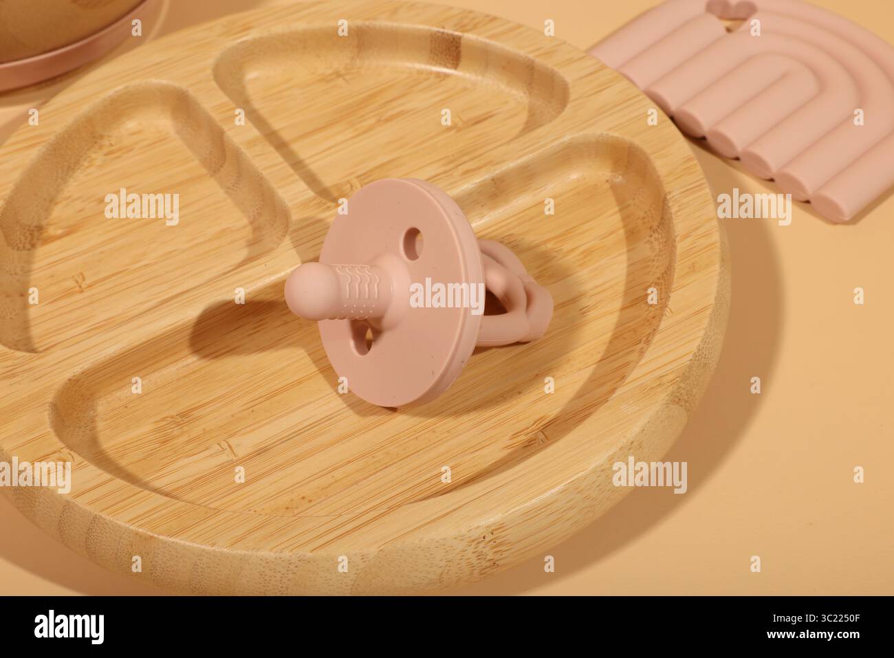 Compartment baby plate hi-res stock photography and images - Alamy