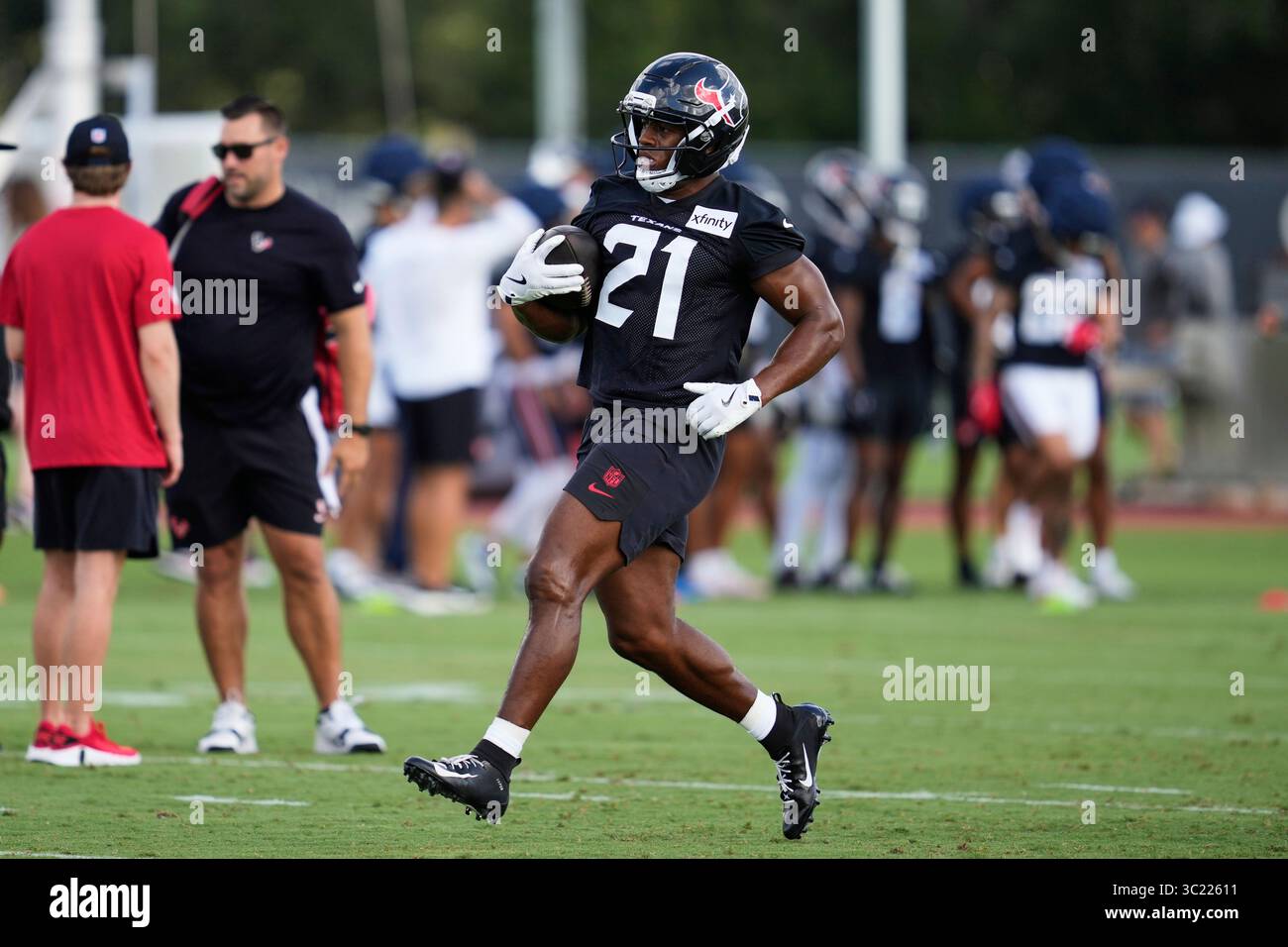 Houston Texans runningback Nick Chubb (21) works out during the team's ...