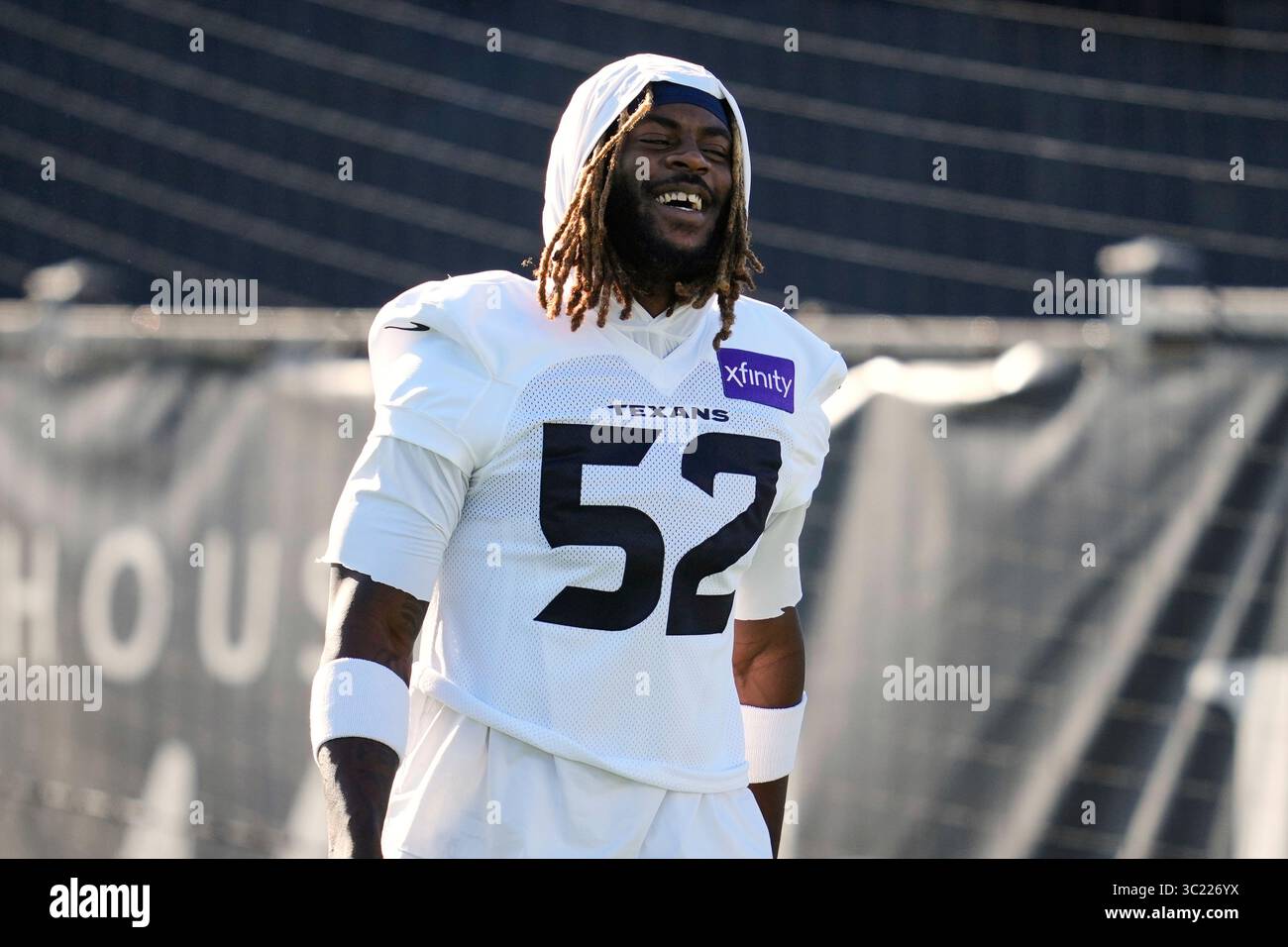 Houston Texans defensive end Darrell Taylor (52) arrives for the team's ...