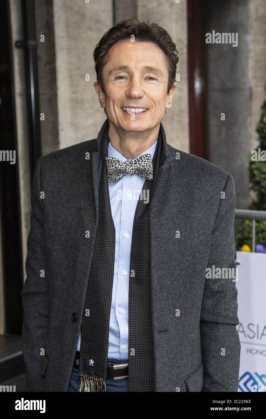 Dominic keating hi-res stock photography and images - Alamy