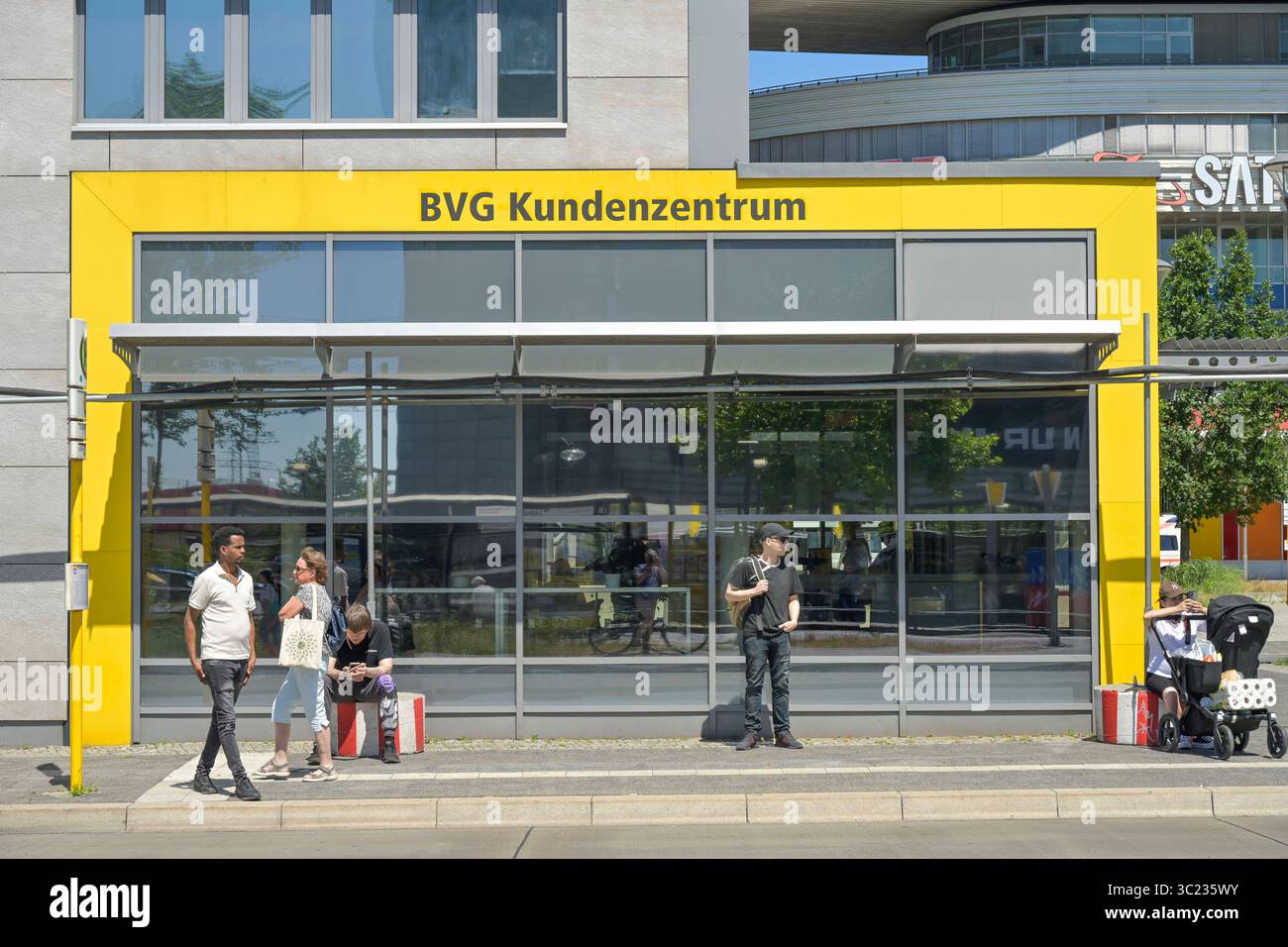 BVG Kundenzentrum, Marzahner Promenade, Marzahn-Hellersdorf, Berlin ...