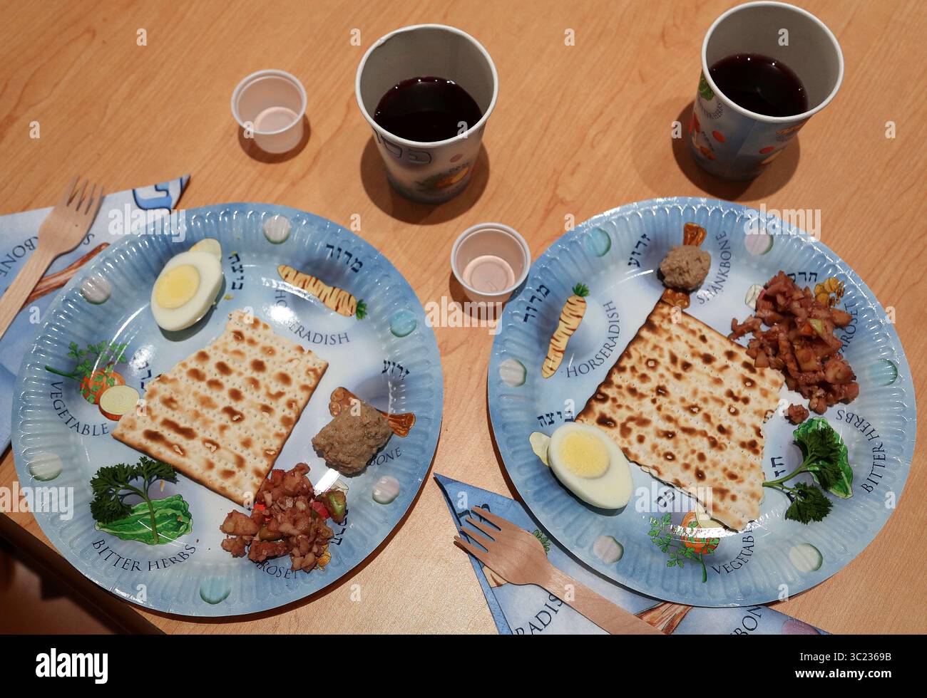 El seder hi-res stock photography and images - Alamy