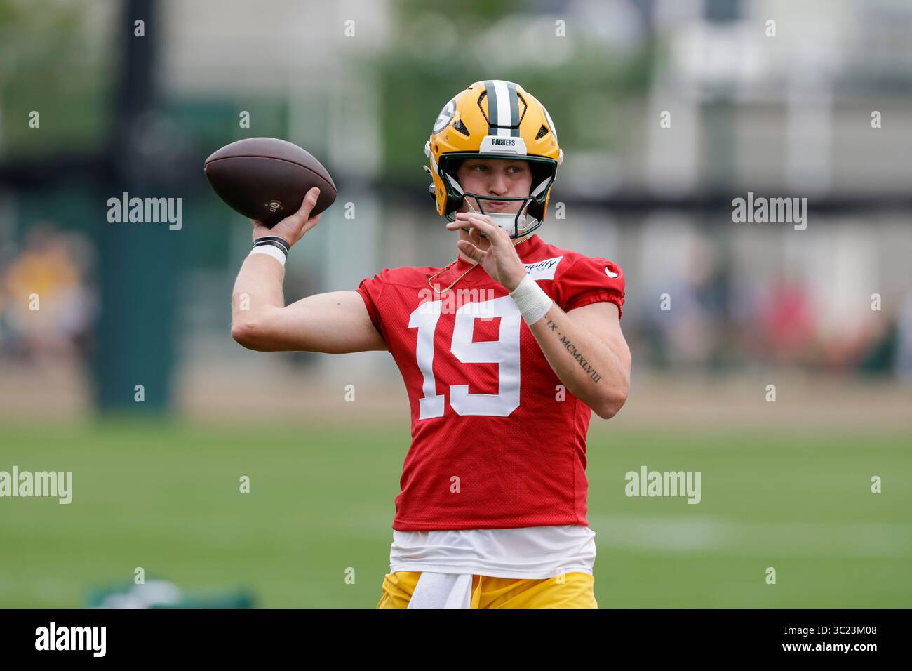 Green Bay Packers' quarterback Taylor Elgersma runs a drill durning an ...