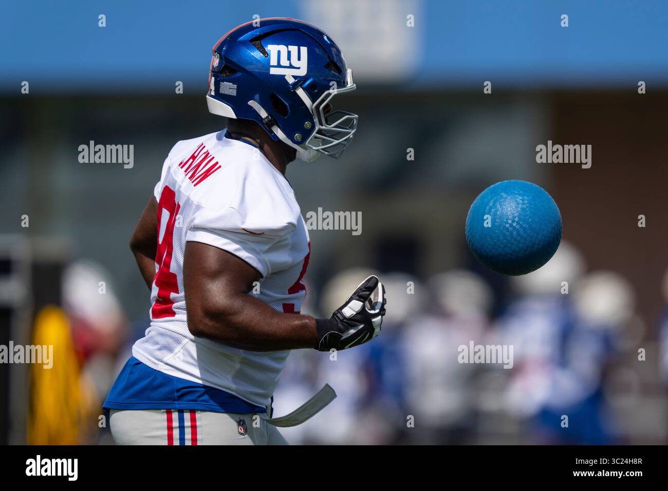 New York Giants defensive tackle Elijah Chatman (94) practices at the ...