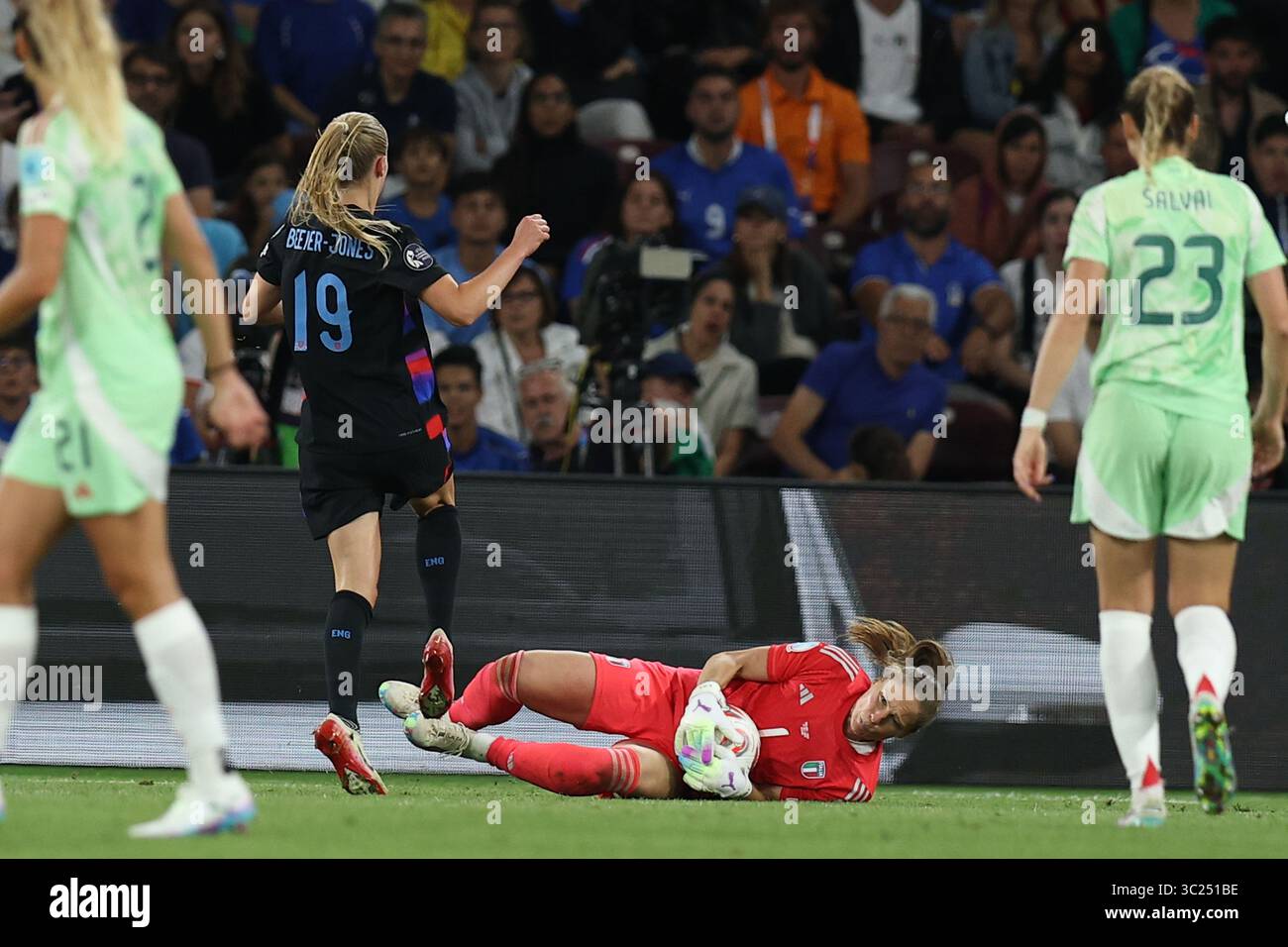 Laura Giuliani (Italy)Agnes Beemer-Jones (England Women) during the ...