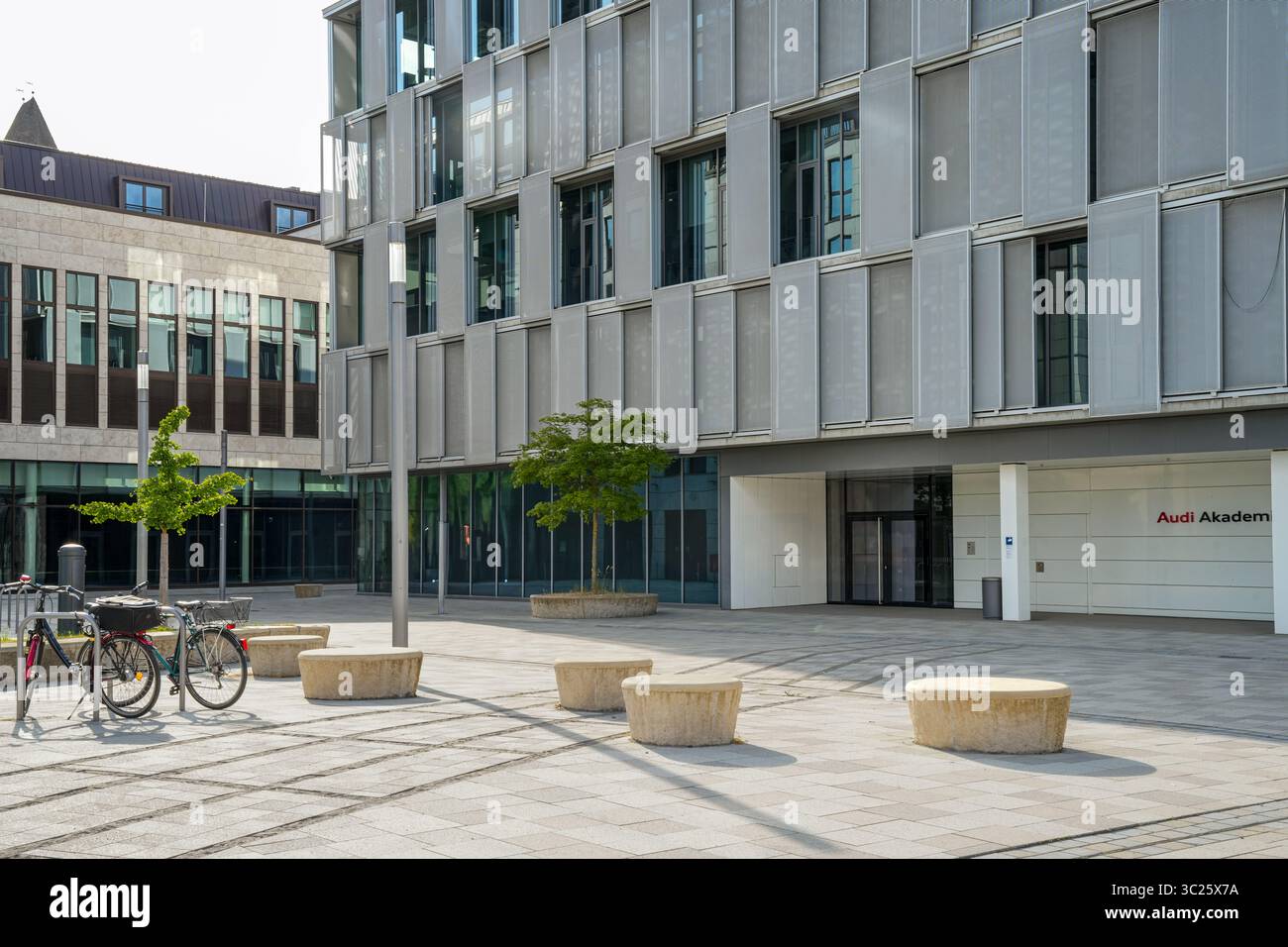 Internal training facility hi-res stock photography and images - Alamy