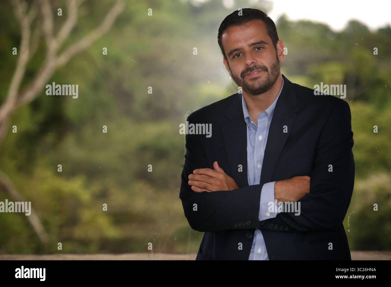 Retratos de perfil hi-res stock photography and images - Alamy