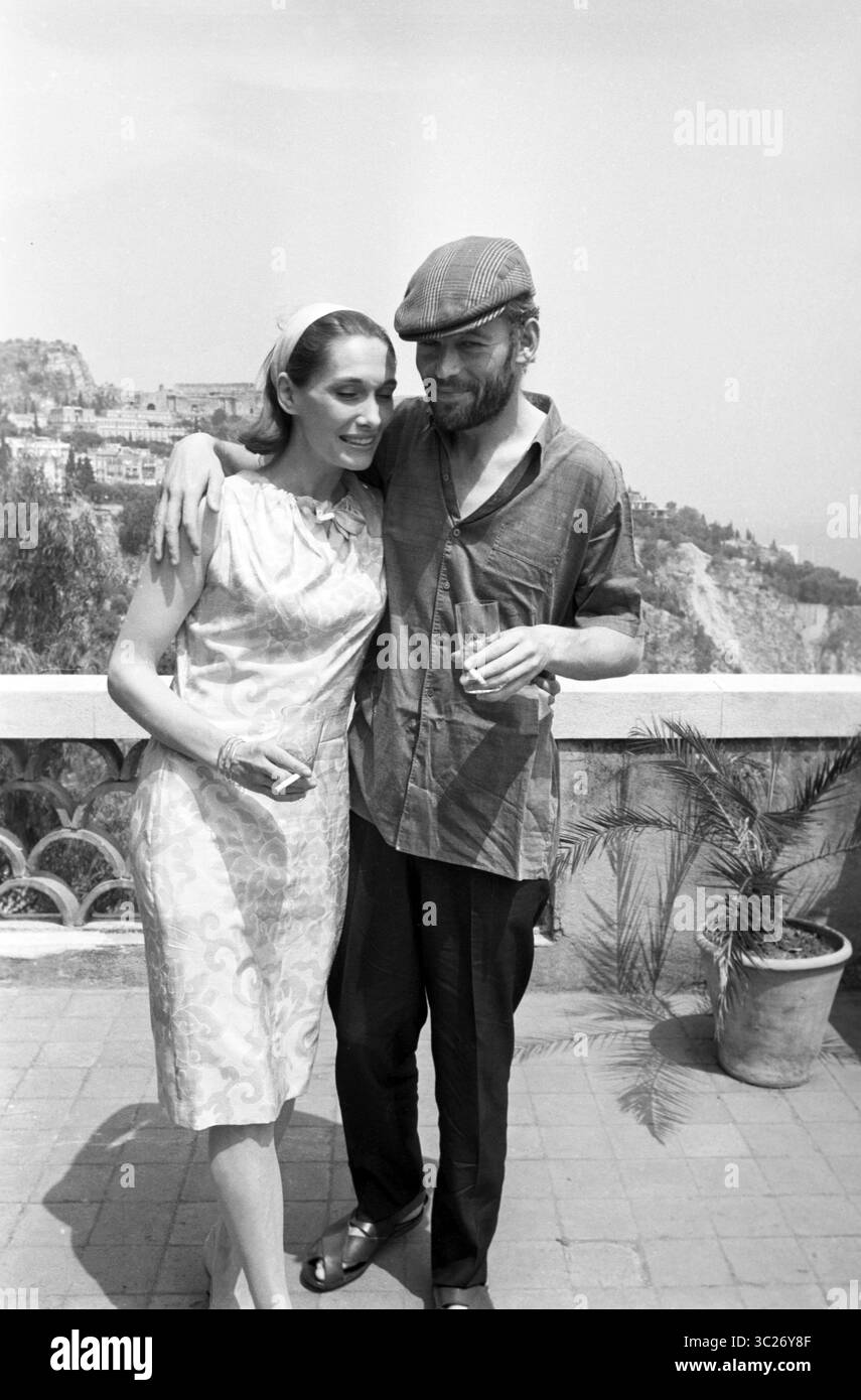 Irish actor Peter O'Toole and his wife, Welsh actress Sian Phillips ...