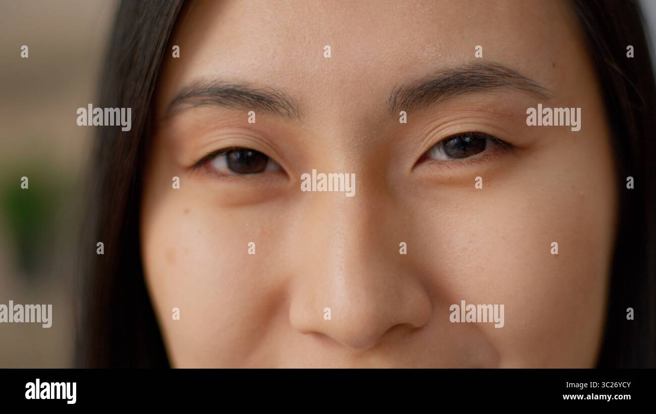 Myopia asian hi-res stock photography and images - Alamy