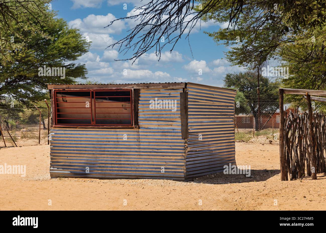 Informal settlement south africa hi-res stock photography and images ...