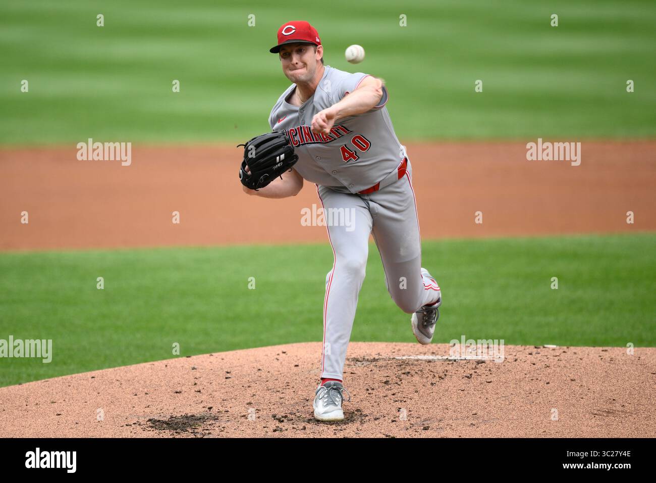 Cincinnati Reds starting pitcher Nick Lodolo (40) in action during a ...