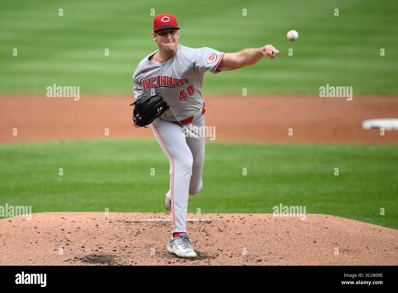 Cincinnati Reds starting pitcher Nick Lodolo (40) in action during a ...