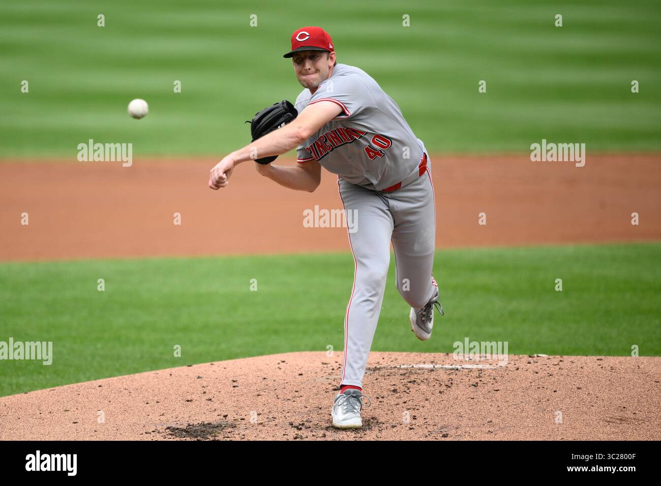 Cincinnati Reds starting pitcher Nick Lodolo (40) in action during a ...