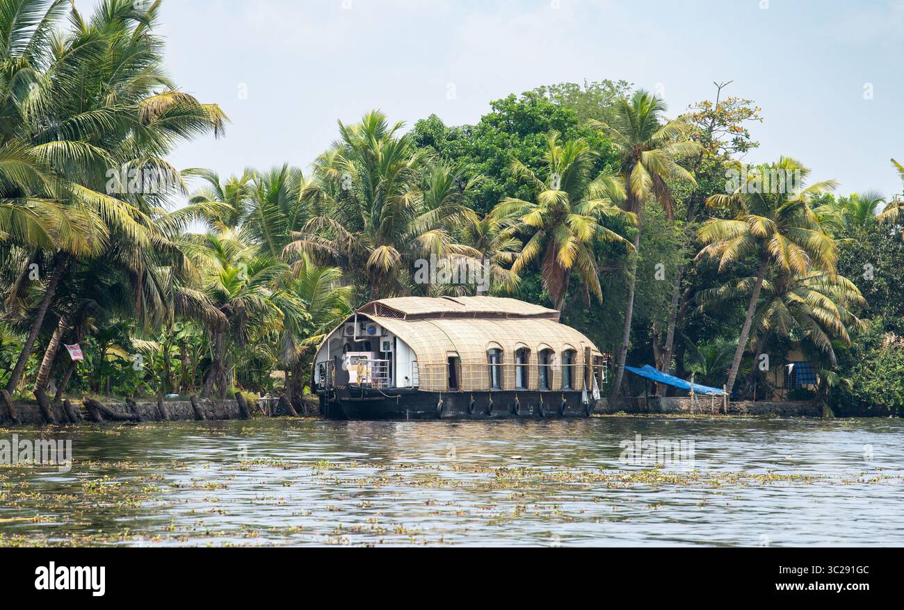 Alleppey Backwaters In India, Alappuzha Houseboats On Waterway, Small ...