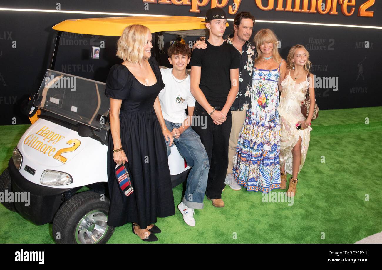 Erinn Hudson, Bodhi Hawn Hudson, Wilder Brooks Hudson, Oliver Hudson ...
