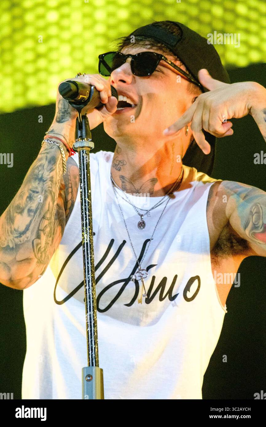 Music Concert - Ultimo - Ultimo Stadi 2025 La Favola Continua Ultimo ...