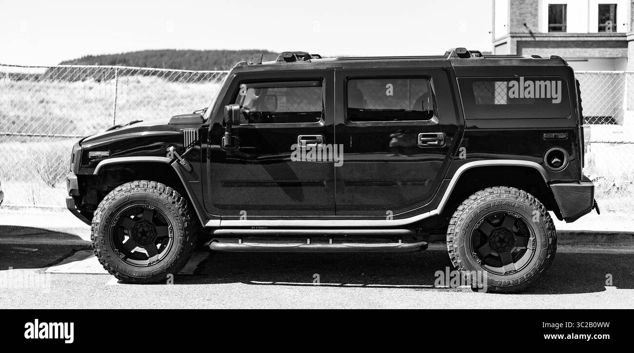 Seattle, USA - July 14, 2024: 2003 Hummer H2 SUV car parked outdoor ...
