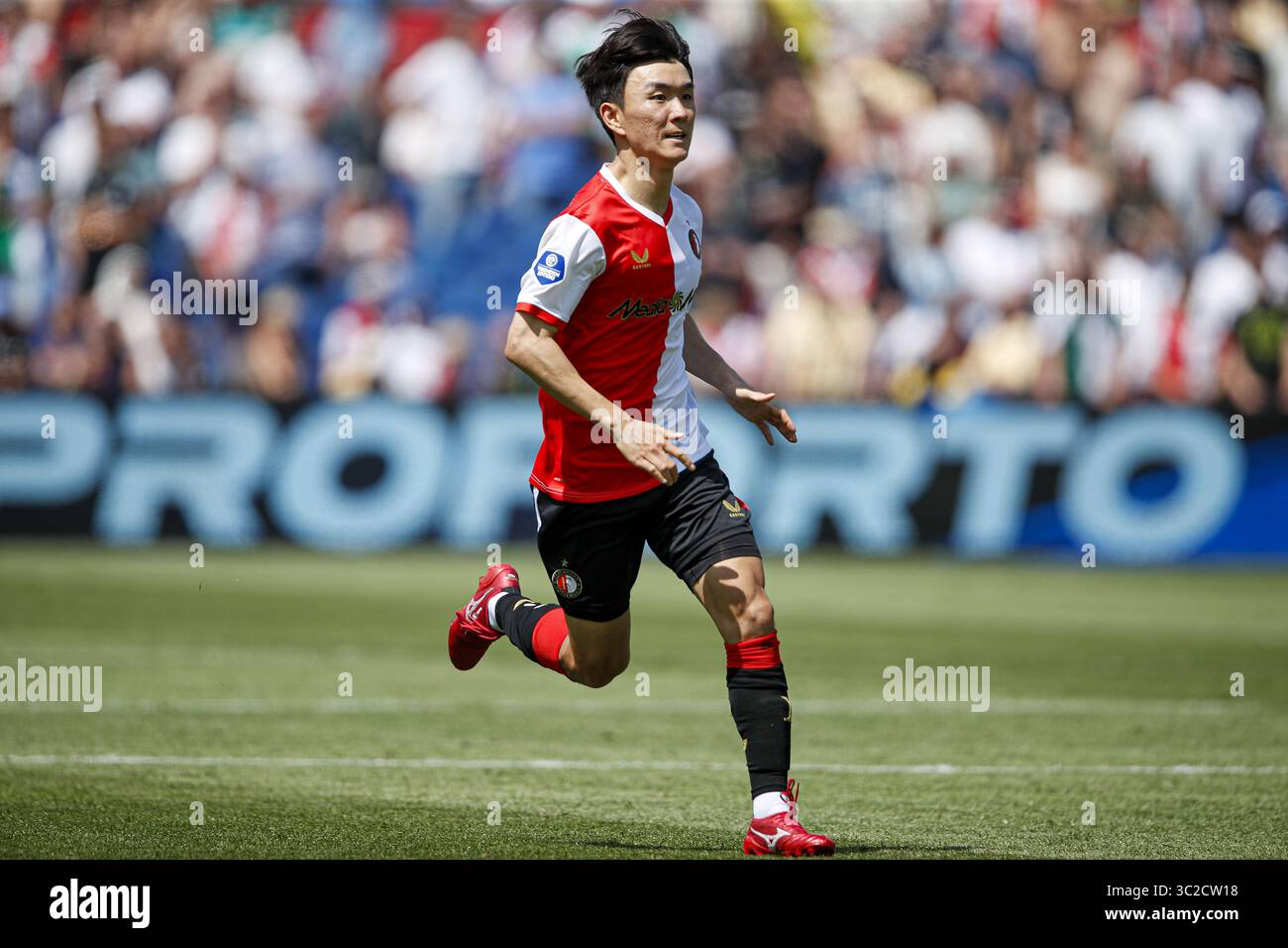 ROTTERDAM - Inbeom Hwang of Feyenoord during the practice match between ...