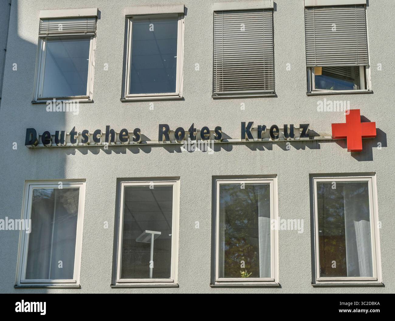DRK Lage- und Einsatzzentrum, Bachestraße, Friedenau, Tempelhof ...