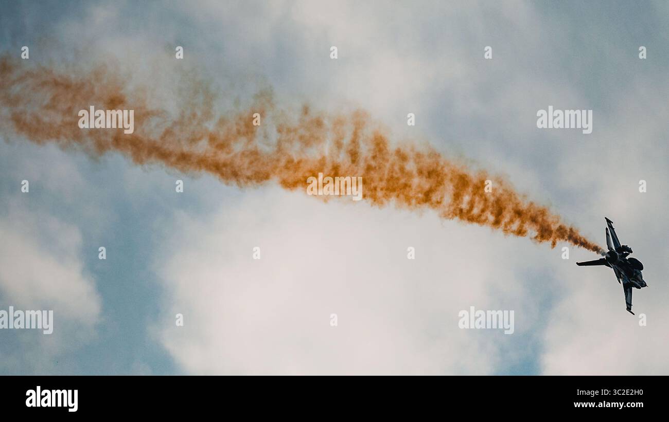 Maj. Brandon Maxson, Air Force Thunderbirds advance pilot and narrator ...
