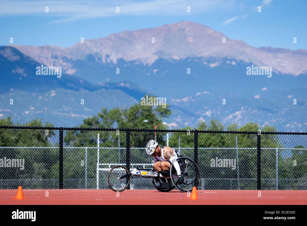 U.S. Army Staff Sgt. Nathaniel Mateo competes in the men's racing ...