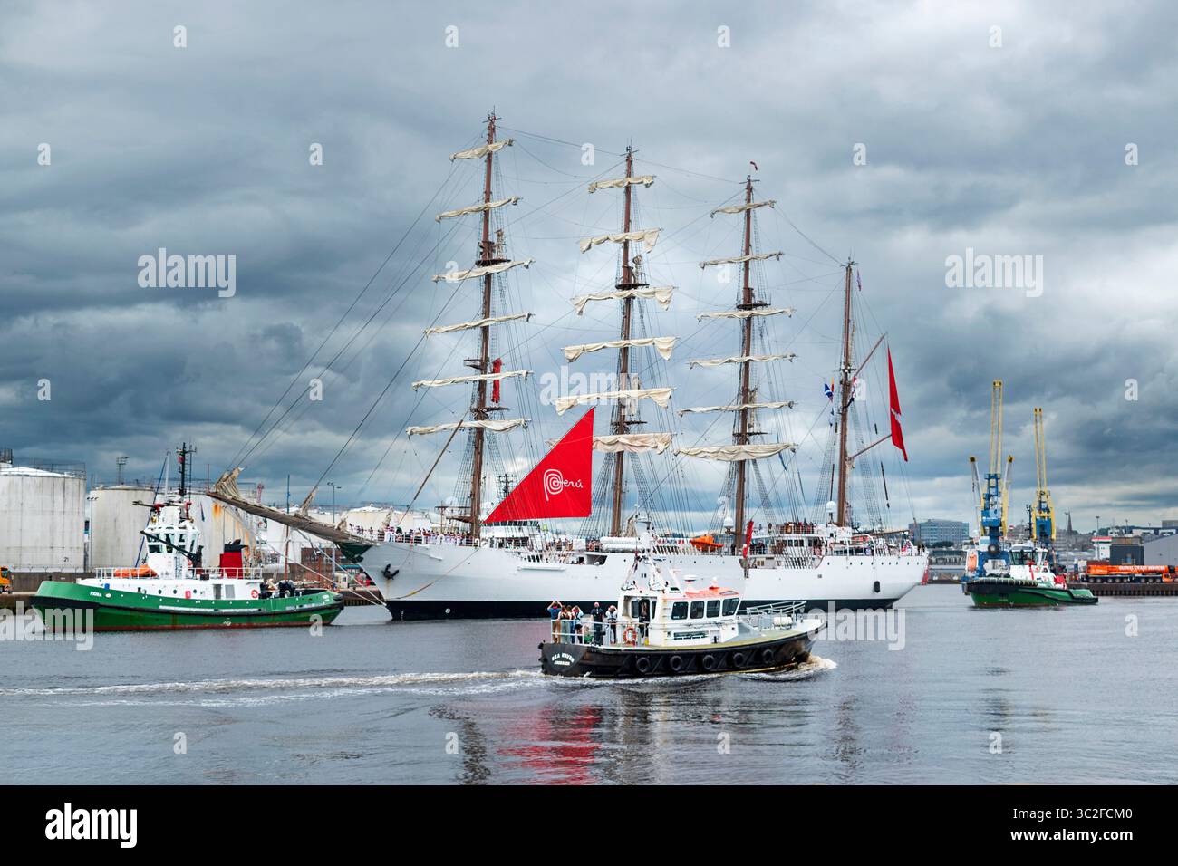Tall Ships Aberdeen Harbour Scotland a pilot boat and B.A.P. Unión ship ...