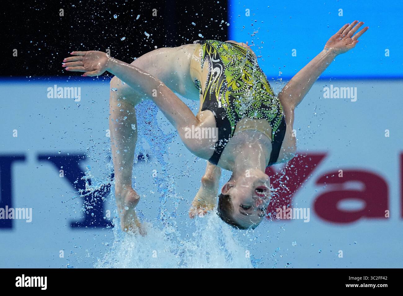 Robyn Ellen Louise Swatman and Eve Young of Britain compete in the ...