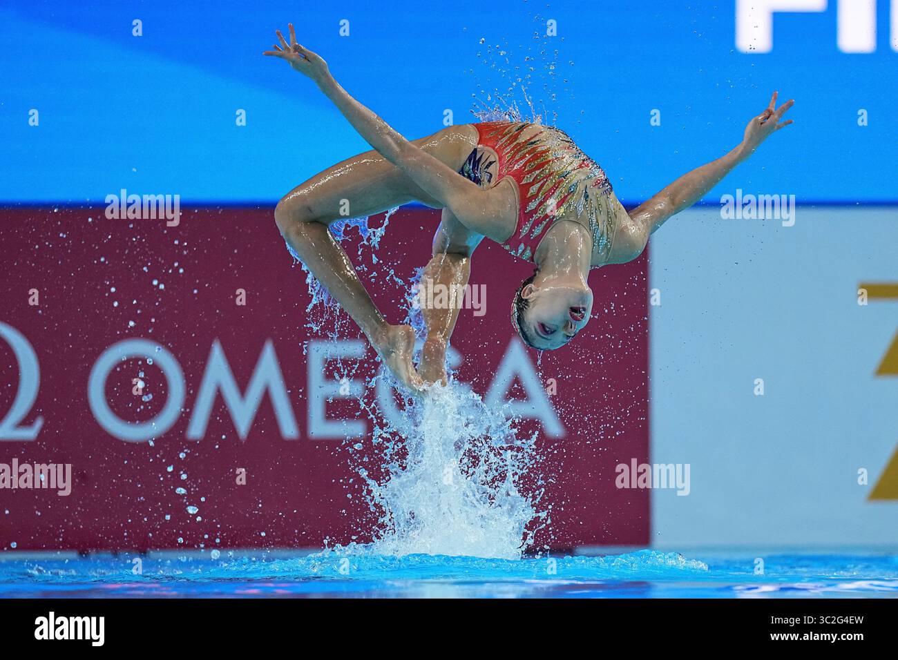 Lin Yanhan and Lin Yanjun of China compete in the women's duet free ...
